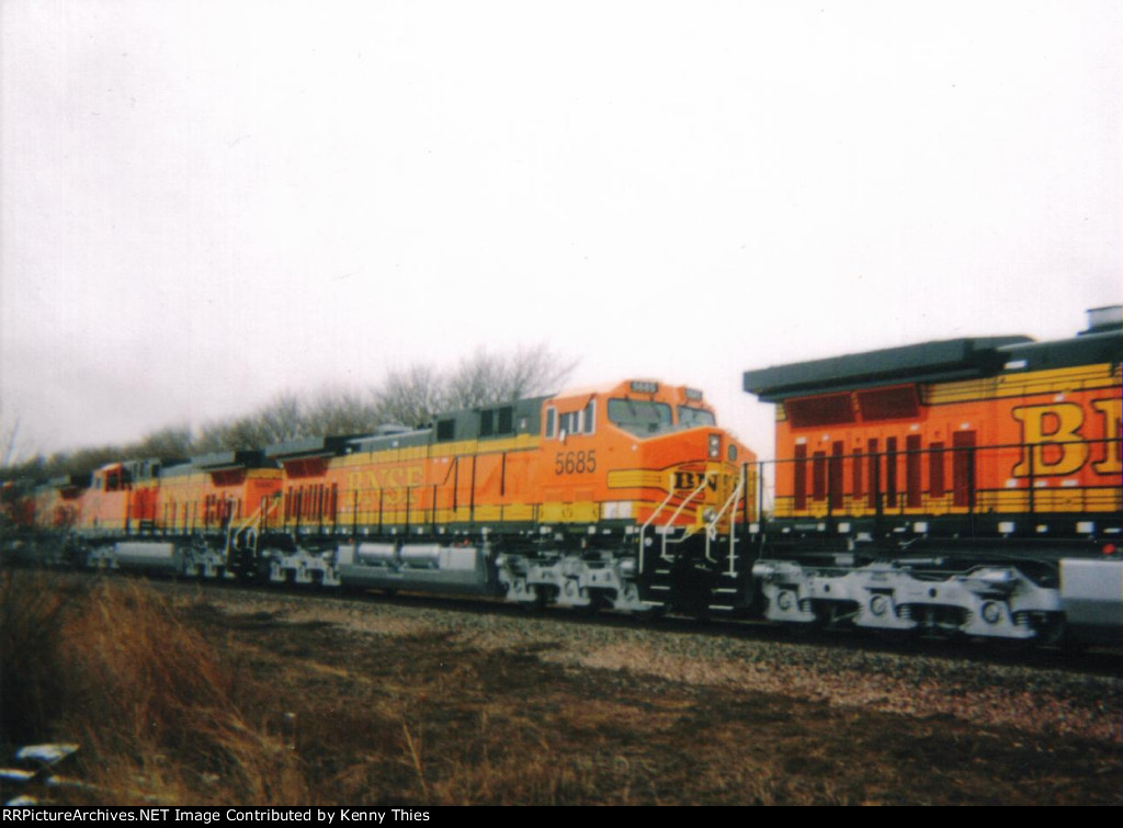 Brand New BNSF 5685